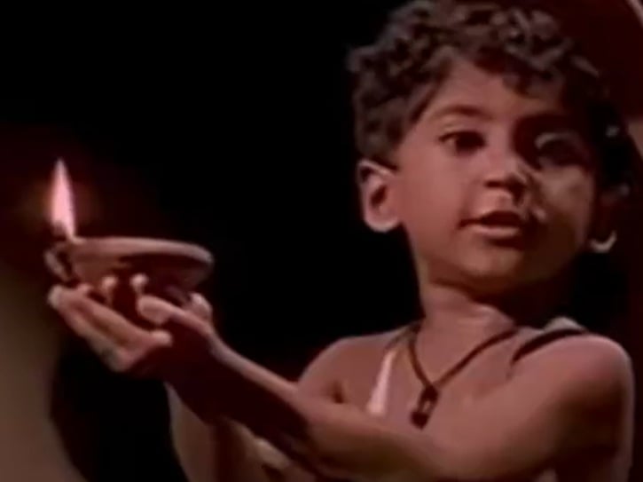 விஜய்யை கேள்வி கேட்டா கரண்ட் வந்துடுமா? கேள்வியே கேட்காதீங்க.. நடிகர் ...